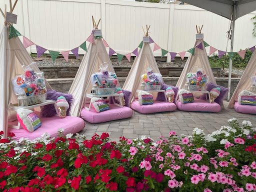 10 Awesome Teen Sleepover Party Ideas: Sleepover Party Shop