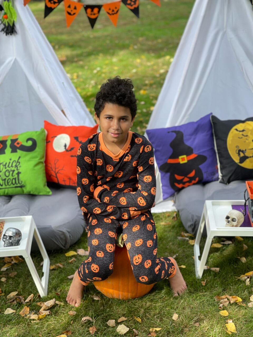 13 Fun and Spooky Halloween Party Ideas: Mysleepoverparty