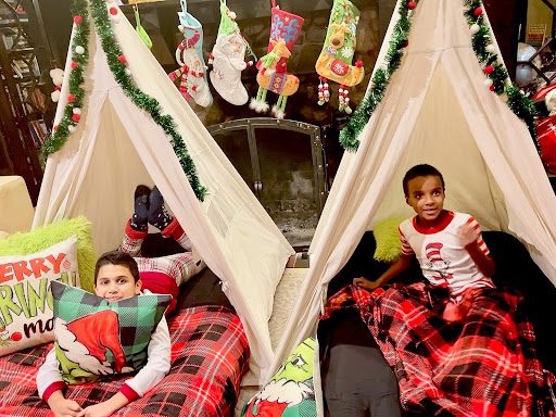 How to Throw the Ultimate Christmas Sleepover Party for an ...