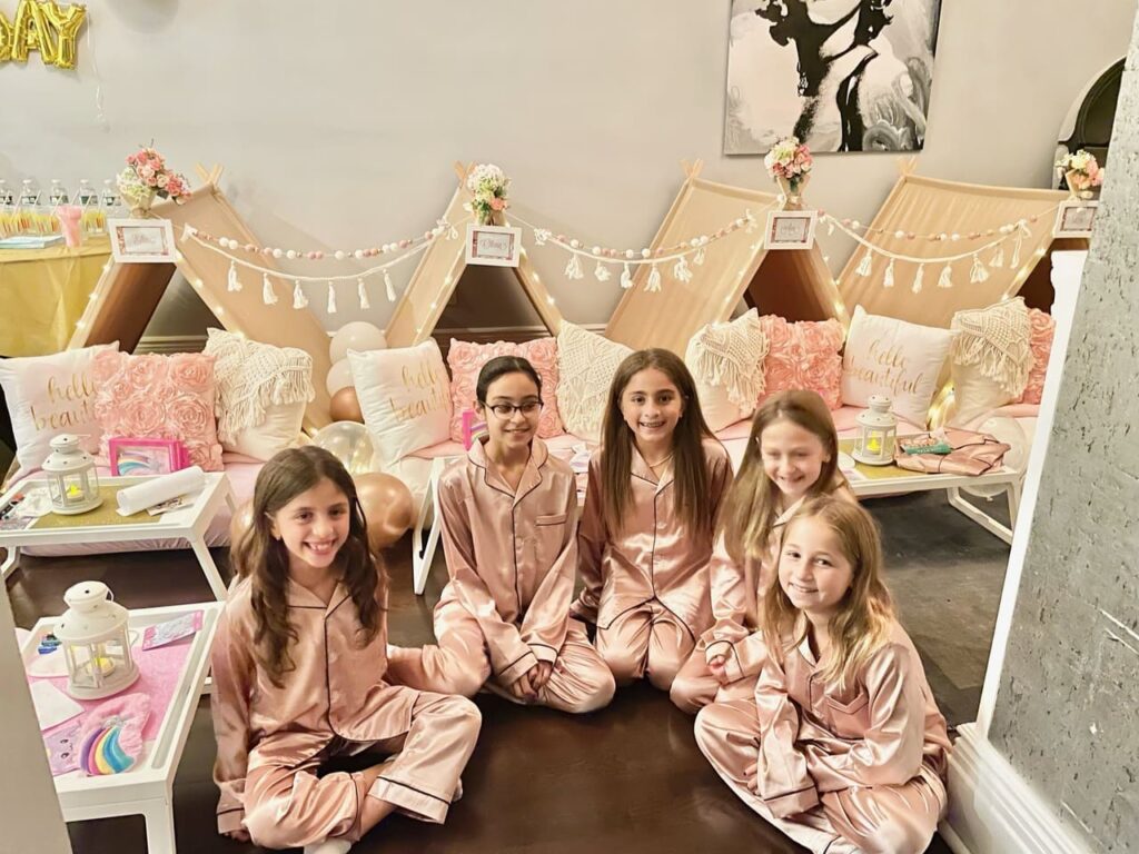 How to Throw a Fabulous Sleepover? Ideas from Sleepover Party Shop