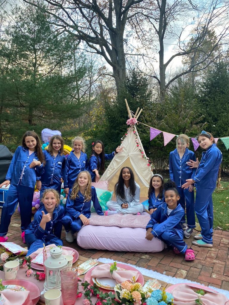 15 Exciting Party Games and Fun Activities to Do at a Teen Sleepover