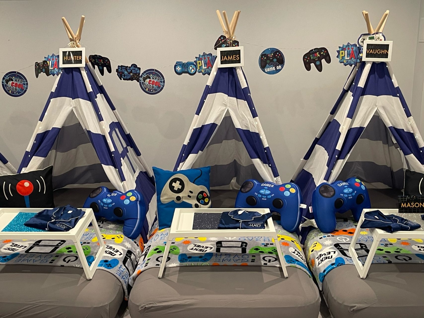 Game Time Theme - Sleepover Party Shop