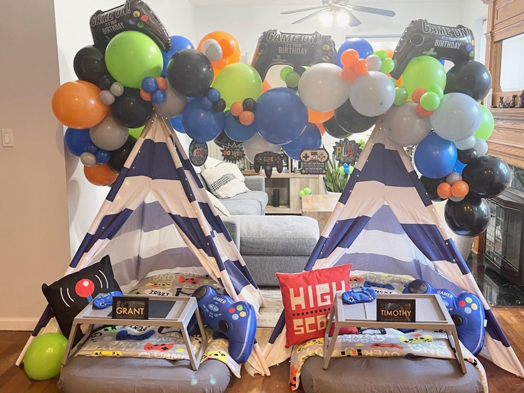 Sleepover Party Themes for the Best Slumber Party Ever: SleepoverPartyShop