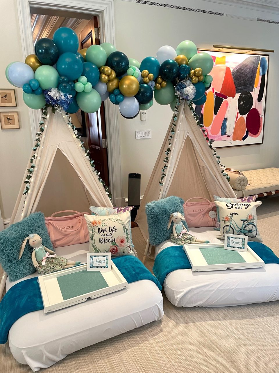 Springtime Floral Theme - Sleepover Party Shop