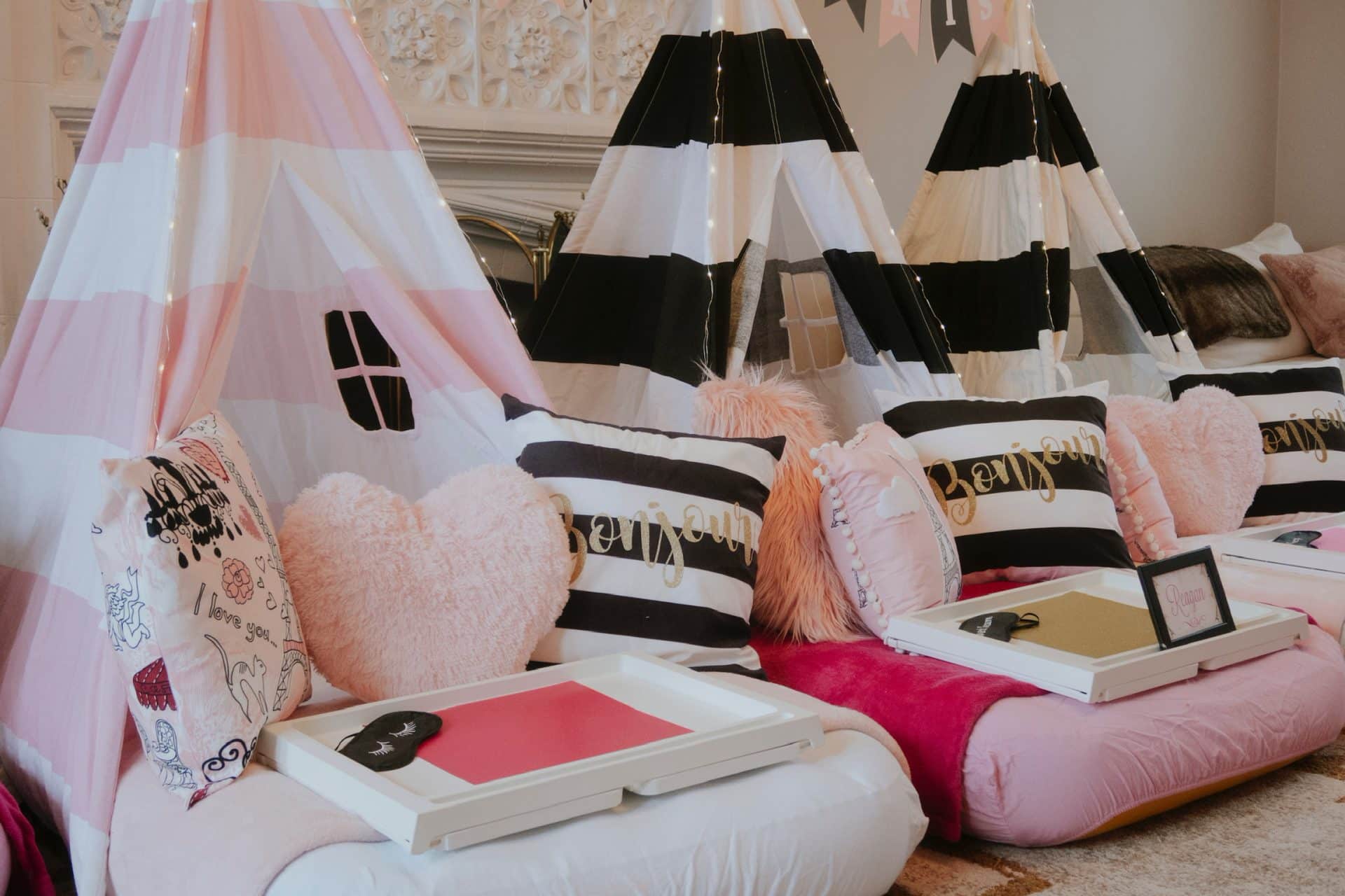 Paris Dreams Theme - Sleepover Party Shop