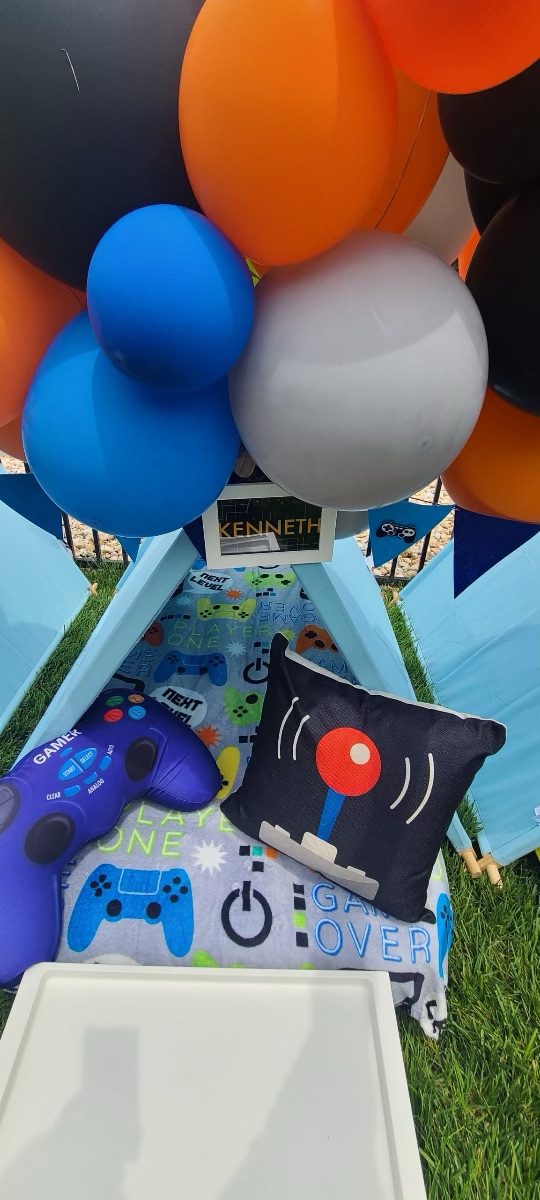 Game Time Theme - Sleepover Party Shop